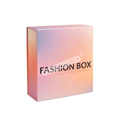 China Sleek Design Reusable Foldable Magnetic Boxes For Fashion Clothing for sale