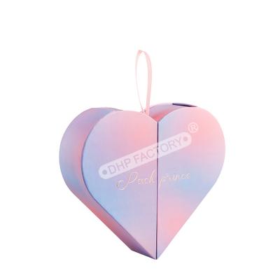 China Beauty Makeup Subscription Luxury Cosmetic Packaging Boxes Heart Shape for sale