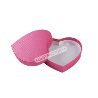 China Pink Heart Shaped Gift Box With Diamond Decoration Luxury Jewelry Packaging for sale