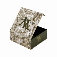 China Custom Luxury Watch Set Package Colorful Magnetic Box Gold Stamp Logo for sale