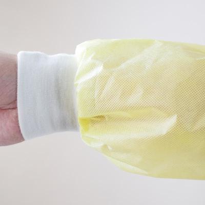 China Disposable Impervious Isolation Gown With The PE Lamination Fabric for sale