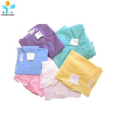 China Impervious Film Disposable Isolation Gown Waist 2 Ties PP Non Woven Fabric for sale