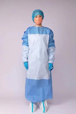 China 30 - 50gsm Disposable Surgical Gown In Blue Green Elastic Or Knitted Cuff for sale