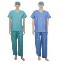 China Scrubs Short Sleeve Pants SMMS Nonwoven Patient Gown Waterproof For Hospital for sale