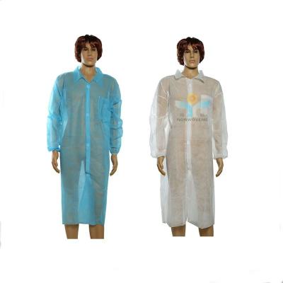 China 50gsm Disposable Lab Coat With 2XL Size Medical Purpose for sale