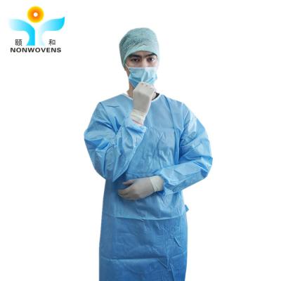 China Surgery AAMI Level 1 Surgical Gown Blue Green Color For Clinic for sale