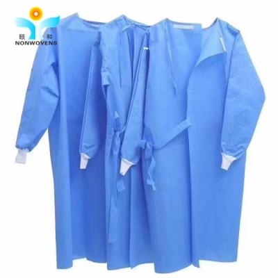 China Doctor Nurse 25-65gsm Medical Disposable Isolation Gowns With Elastic Cuff for sale