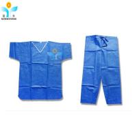 China Disposable Non Woven Coverall Suit For Patient SMS Scrub Suit With V Collar for sale