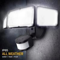 China 39W Three-Heads Three Heads Dimmable LED Flood Light for Maximum Luminosity for sale