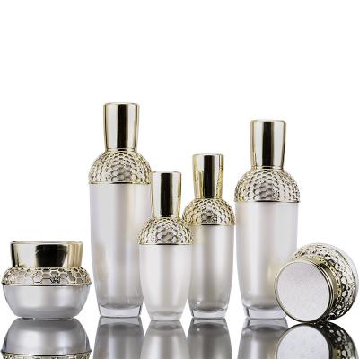 China Acrylic 50ml Large Refillable Shampoo Bottles Plastic Cosmetic for sale