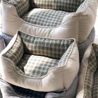 China Wholesale Four Seasons Luxury Modern Style Eco-Friendly Cotton Linen Waterproof Comfortable Collapsible Travel Dog and Cat Beds for sale