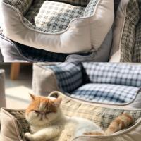 China Wholesale Four Seasons Luxury Modern Style Eco-Friendly Cotton Linen Waterproof Comfortable Collapsible Travel Dog and Cat Beds for sale