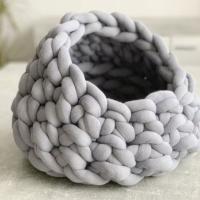 China Ins Style Handmade Woven Fashion Faux Fur Colorful Luxury Small Size Stuffed Cotton-Filled Dog Cat Bed with Twist Soft for sale