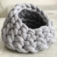 China Ins Style Handmade Woven Fashion Faux Fur Colorful Luxury Small Size Stuffed Cotton-Filled Dog Cat Bed with Twist Soft for sale