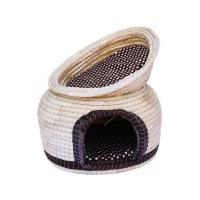 China Luxury Hand Woven Natural Classic Water Hyacinth Banana Leaf Cat Bed Cave Carton All Seasons Hand Washable for sale