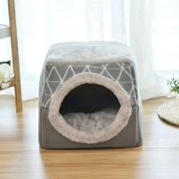 China All-Season Modern Plush Portable Pet Bed for Small Dogs & Cats Winter Warm Square Shape Desktop Use for sale