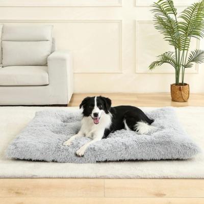 China Soft Long Plush Classic Rectangle Dog & Cat Bed Eco-Friendly Durable 100% Cotton Sofa Style Packed in Carton for sale