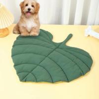 China Round Waterproof Dog Sleeping Pad Travel Washable Couch Cover Furniture Puppy Mat Reversible Pet Bed Anti-Slip Home Decor for sale