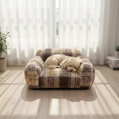 China Breathable Luxury Dog Lounge Sofa Featuring Button Closure Type Ideal for Pet Resorts and Luxury Kennels Seeking Seating for sale