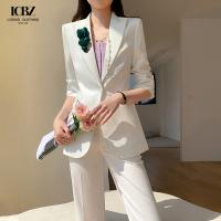 China Women Formal Business Suit 3 Piece Set Nonwoven Office Wear with Button Decoration Sizes S to 10XL for sale