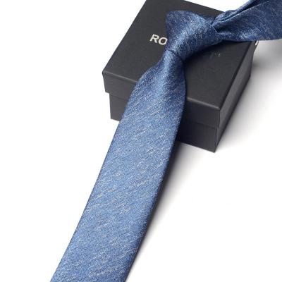 China Solid Mens Skinny Silk Tie 7cm Width for Wedding Suits in Gift Box for sale