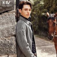 China 7 Days Sample Order Lead Time Supported Men's Black and White Plaid Blazer Jacket for sale