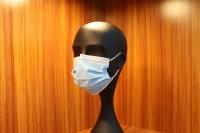 China Blue And White 17.5*9.5cm 3 Ply Non Woven Face Mask for sale