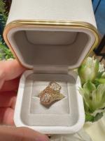 China 18K Gold Diamond Ring with 8-10g Weight and HK Setting - Unisex Luxury Jewelry for Special Occasions for sale