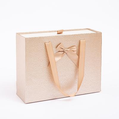 China Custom Colorful Recyclable Shopping Drawer Paper Gift Box With Handle For Business for sale