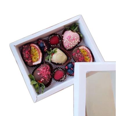 China Folded White Strawberry Chocolate Container Box Packing With Clear Window for sale