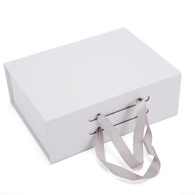 China OEM Corrugated Cardboard Gift Boxes Foldable For Shoes T-Shirt Clothing Trousers for sale