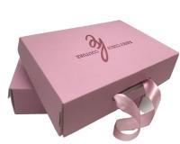 China Custom Printed Kraft Recycled Cardboard Mailers Apparel Clothing Packaging Box for sale