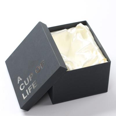China 500pcs MOQ Elegant Black Paper Mug Box with Satin Inner Customizable for sale