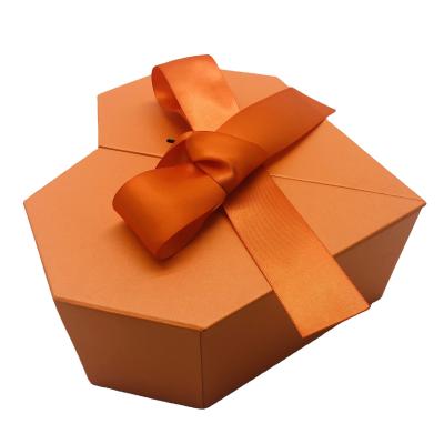 China Coated Paper Cardboard Love Heart Boxes Bulk Gift Packaging ODM for sale