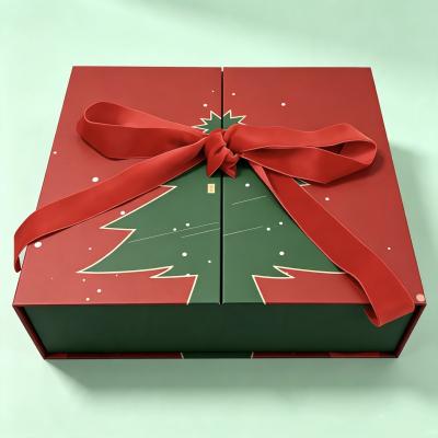 China UV Printing Christmas Gift Box with Pantone Color + CMYK and Customizable Design for Holiday Packaging for sale