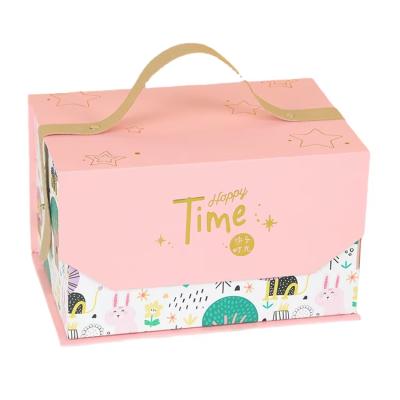 China Custom Logo Gift Box with Gold Or Silver Foil Stamping and Pantone Color + CMYK for Sophisticated Packaging for sale