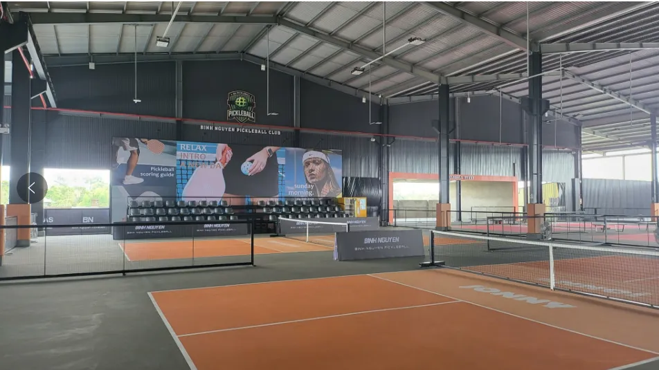 Smart Drink & Tennis Product Vending at a Major Sports Venue in Vietnam