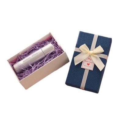 China Recycled Art Paper Gift Packaging Box with Matte Lamination 24x24x5cm Customizable for sale