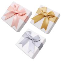 China Hard Paper Cosmetic Gift Box Packaging Matt Lamination PMS Printing for sale