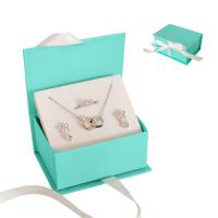 China Custom Rigid Magnetic Jewelry Box with EVA Sponge Inlay for Rings Necklaces 128gsm Paper for sale
