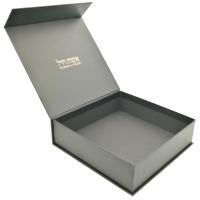 China CCNB 250gsm Magnetic Closure Hard Gift Boxes Aqueous Coating for sale