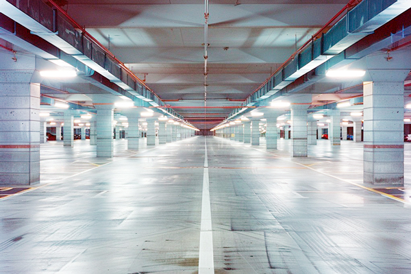 This image shows how the emergency LED linear light in the underground parking scene offers bright, energy-efficient lighting that enhances visibility and safety.