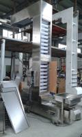 China 4L Bucket Food Grade Conveyor With Vibrating Feeder for sale
