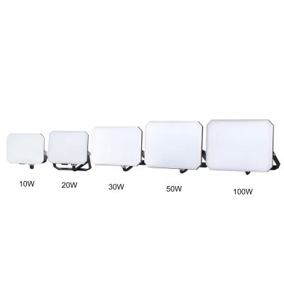 China Full Wattage Long Cable Outdoor LED Flood Light 120° Beam Angle 2700-6500K IP65 50W for sale