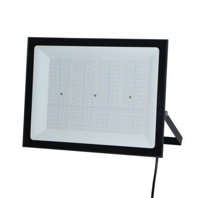 China High Lumen LED Flood Light 140lm/W Waterproof Outdoor Durable Housing Energy Efficient for sale