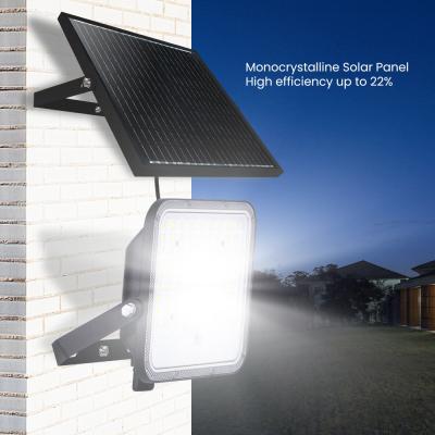 China 150W Solar LED Flood Light 22% Efficiency Monocrystalline Panel 2700-6500K CCT Adjustable Outdoor Security Lighting for sale
