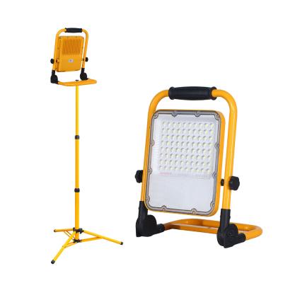 China Portable LED Work Light Aluminum Alloy IP65 Waterproof 30W 50W 100W for Workshop Construction for sale