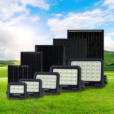 China TK-Z 60W Solar Flood Light 15000LM LiFePO4 Battery IP65 ABS Housing 13-Year Lifespan for sale