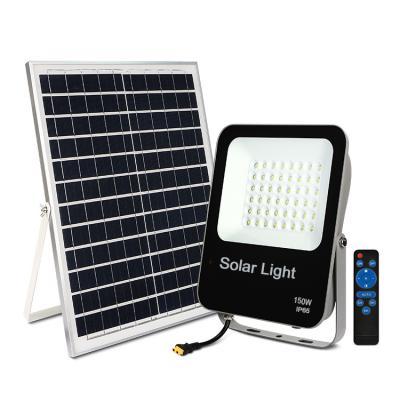 China 30W 60W 100W 150W Remote Control Solar Flood Lights with IP65 Waterproof Rating and 12-15 Hour Discharge for sale