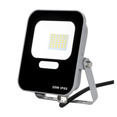 China Outdoor LED Flood Light 20W 2000LM IP65 Waterproof Adjustable Yard Garden Security Light for sale